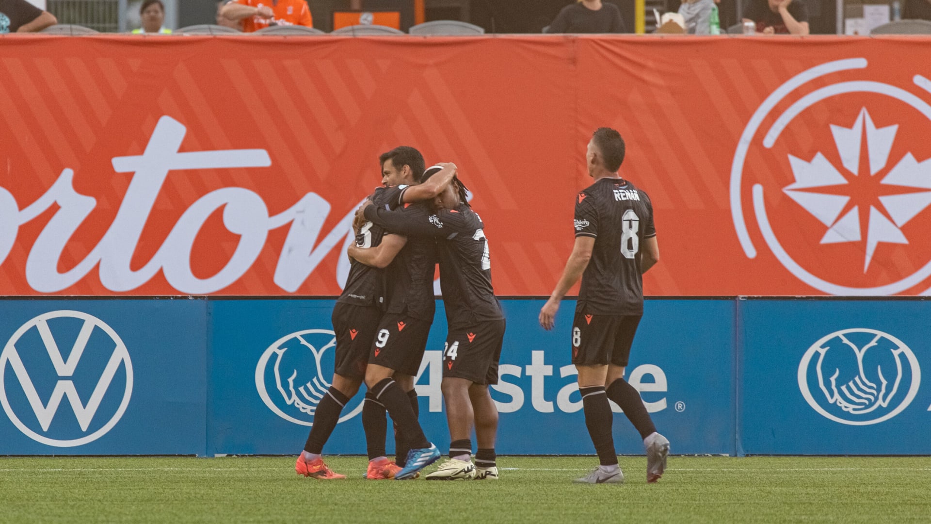 MATCH ANALYSIS: 10-man Vancouver FC score late equalizer in wild 3-3 ...